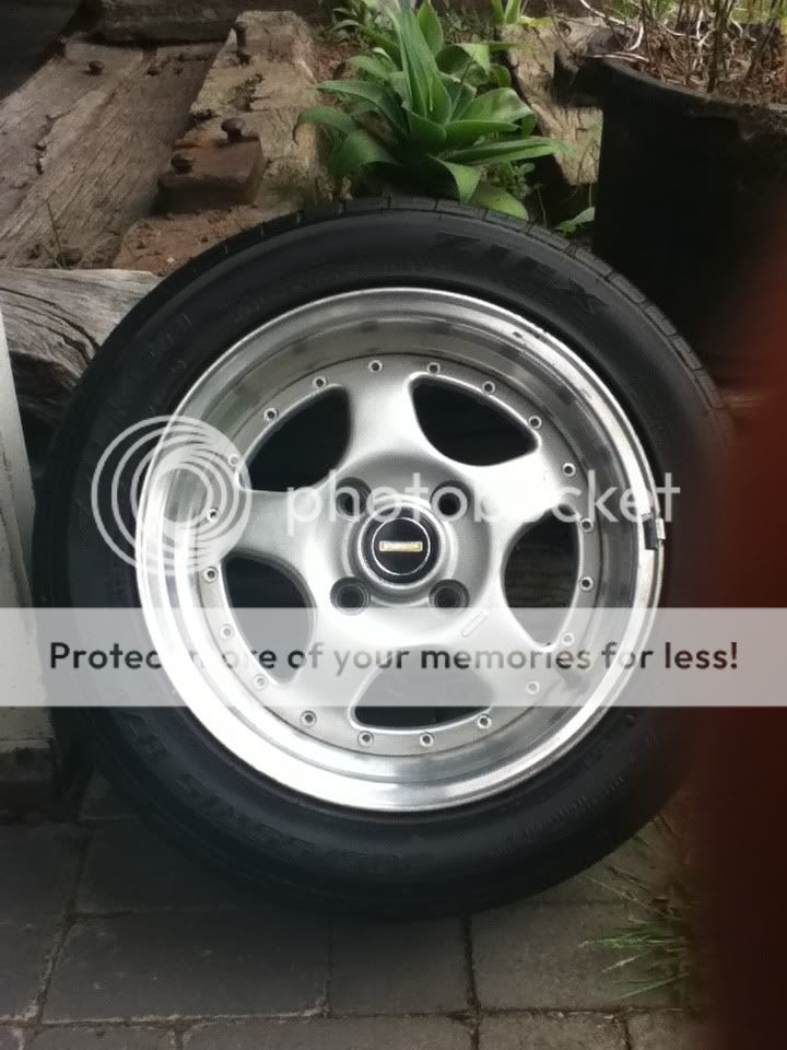 Simmons F90's 15x8 +20 4x114.3 near new tyres included